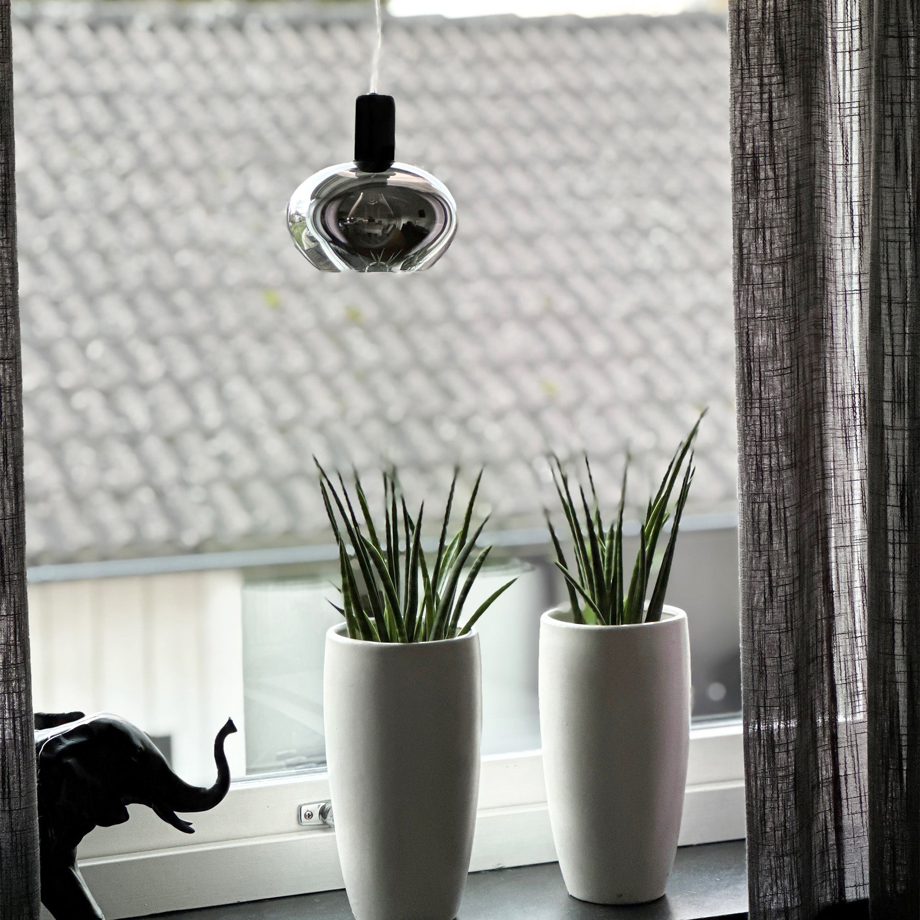 Bell vinduspendel vinduslampe svart metall sotet glass E14 | 400cm ...